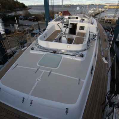 Oyster 47 - SKELLUM - Yeoman Yachts - Swan Yacht Experts Worldwide